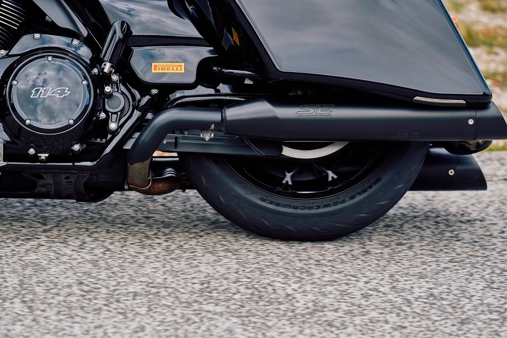 Pirelli Unveils Two New Motorcycle Tyres For 2025: DIABLO POWERCRUISER ...