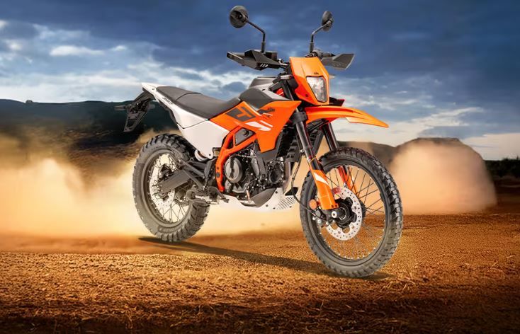 The KTM 390 Enduro R rides on a 90/90 R21 front and a 140/80 R18 rear tyres